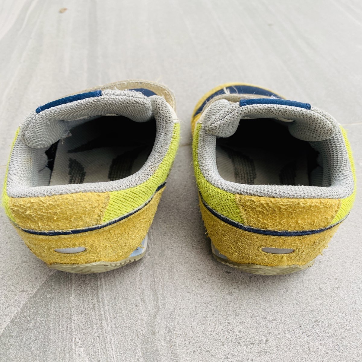 รองเท้าเด็ก Mikihouse | mombiestreet สินค้าแม่และเด็ก