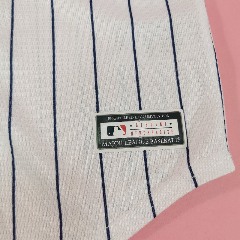 GENUINE MERCHANDISE KIDS เสื้อ baseball Size 4T | mombiestreet สินค้าแม่และเด็ก