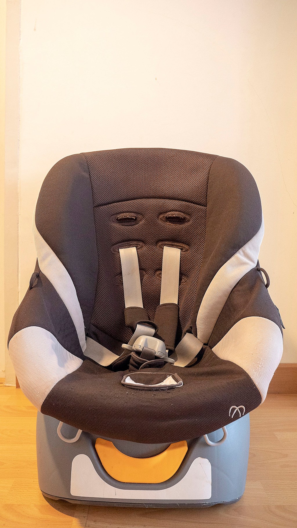 คาร์ซีท Ailebebe Kurutto Premium มือสอง | mombiestreet สินค้าแม่และเด็ก