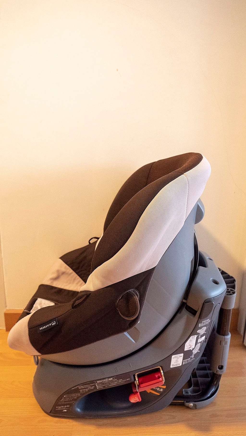 คาร์ซีท Ailebebe Kurutto Premium มือสอง | mombiestreet สินค้าแม่และเด็ก