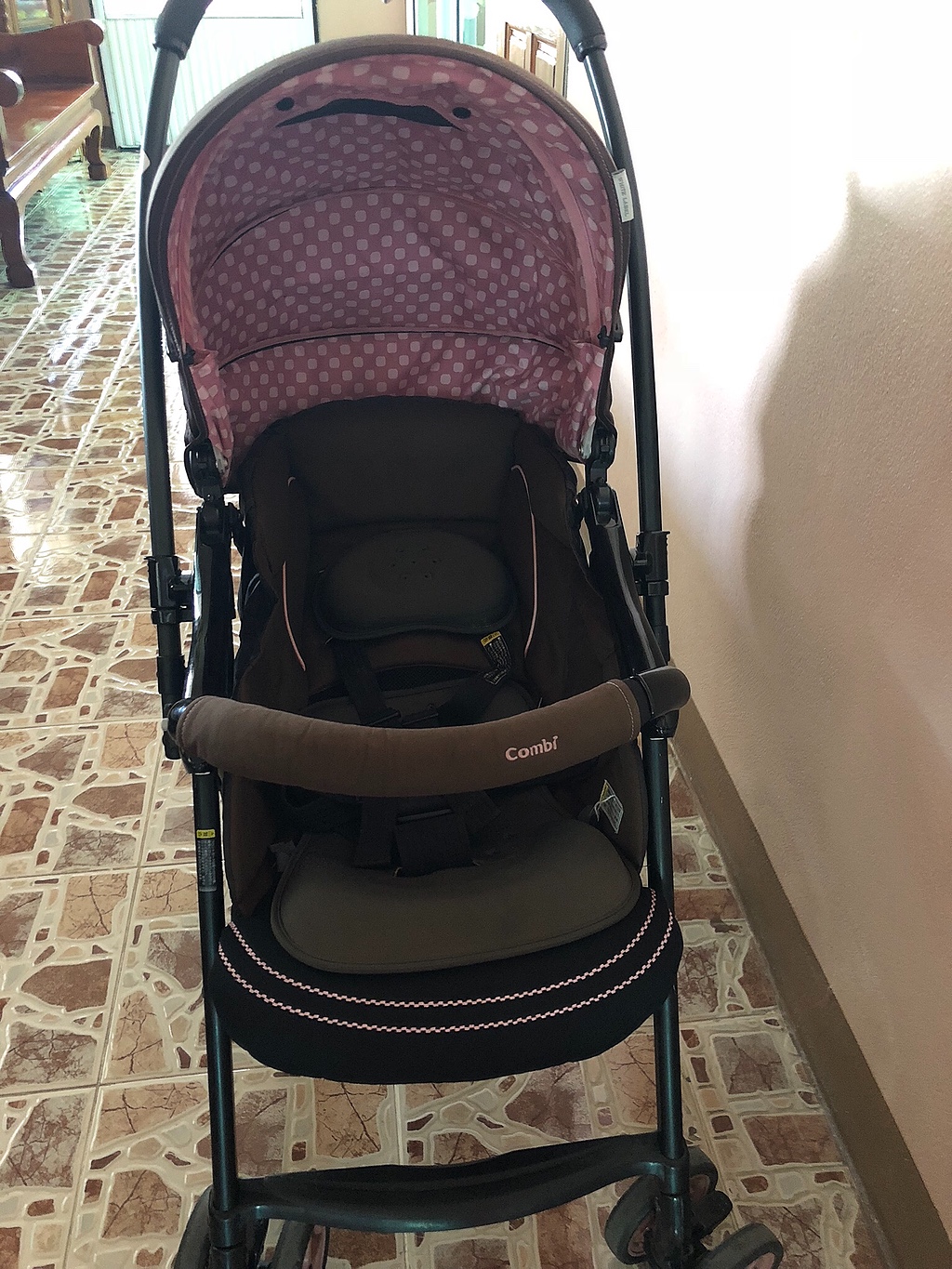 รถเข็นเด็ก Combi White Label | mombiestreet สินค้าแม่และเด็ก