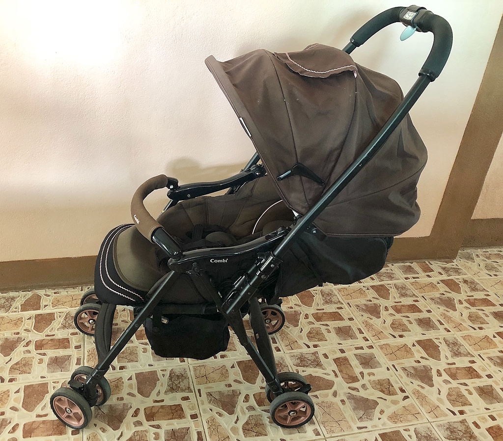 รถเข็นเด็ก Combi White Label | mombiestreet สินค้าแม่และเด็ก