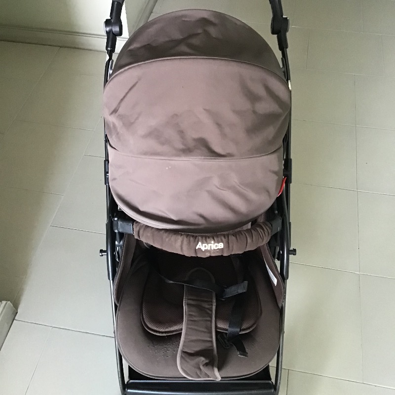 รถเข็นเด็ก Aprica Optia | mombiestreet สินค้าแม่และเด็ก